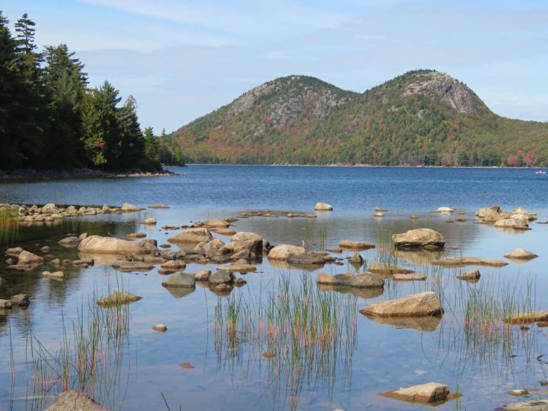 Jordan Pond and Jordan Pond House in Acadia National Park - Parkcation